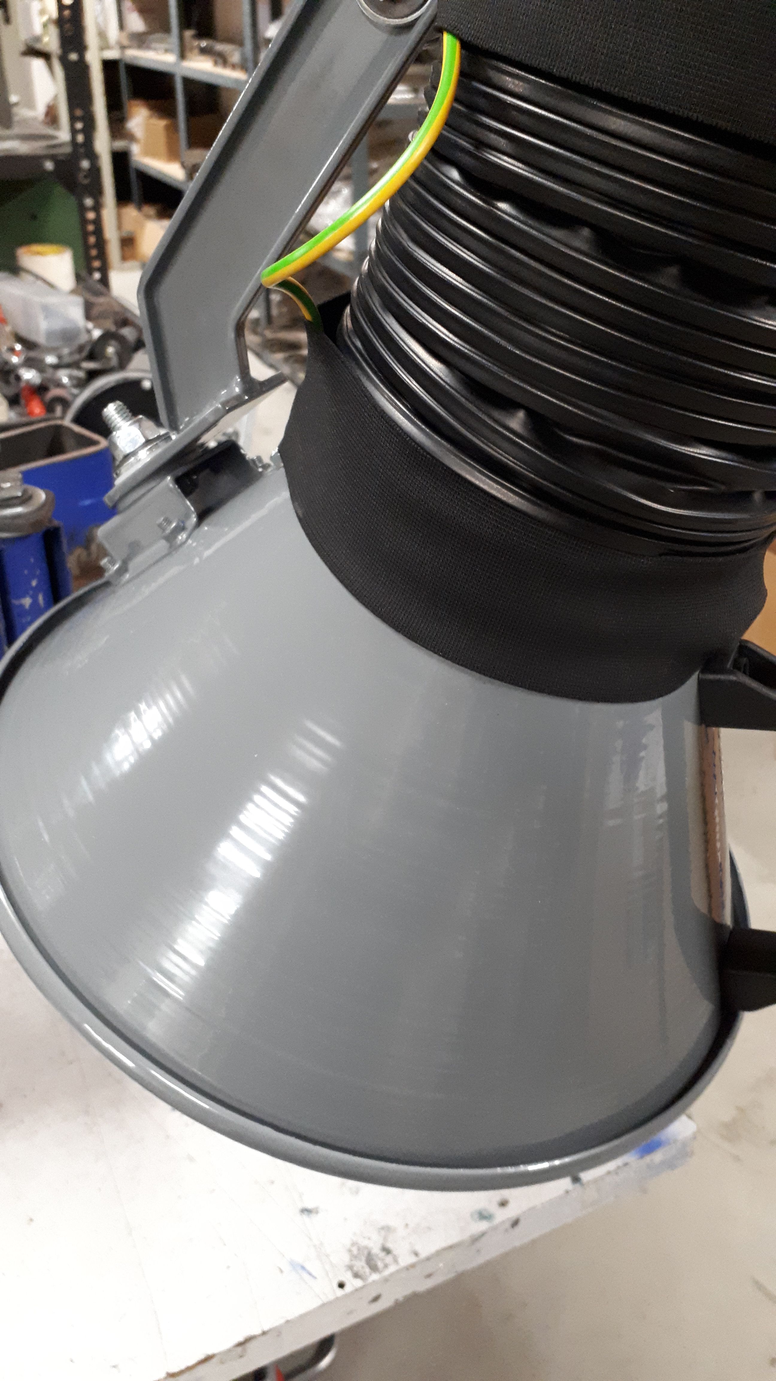 ABSAtec | Absaugtechnik aus Ulm, Absaugarme auch in ATEX, Edelstahl ...